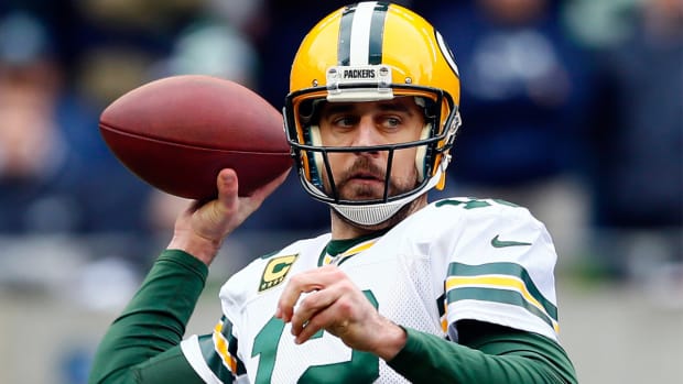 Aaron Rodgers throws six TD passes in rout of Bears - Sports Illustrated