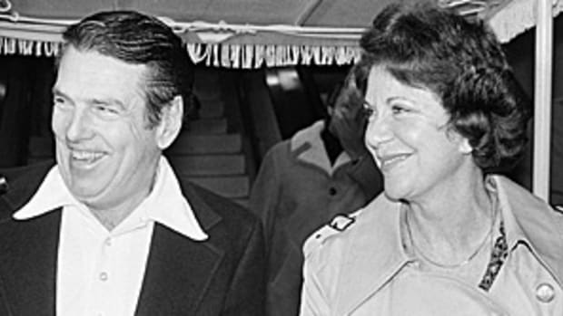 Chick Hearn's widow, Marge Hearn, dies at 98 - Sports Illustrated
