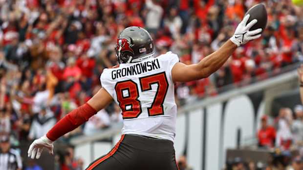 SI Now interview with Rob Gronkowski: All five brothers sleep together ...