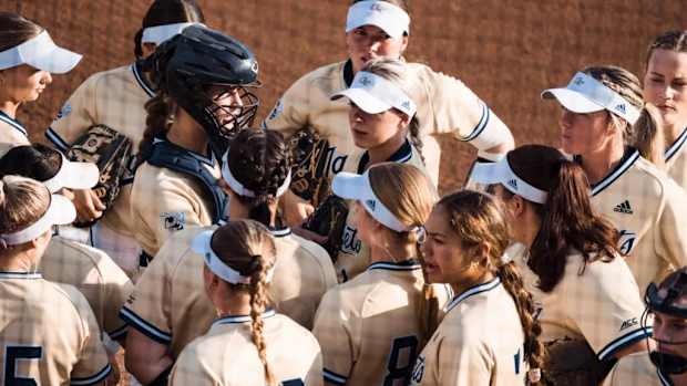 Articles by Jackson Caudell - Sports Illustrated Georgia Tech Yellow ...