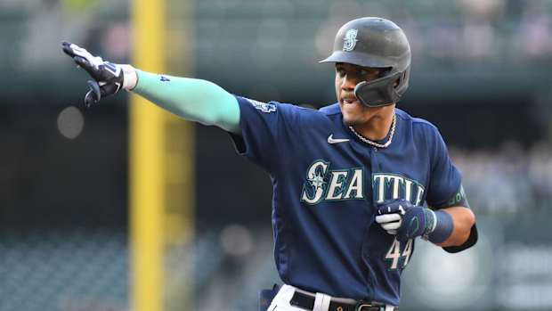 Seattle Mariners OF Julio Rodríguez Named American League Rookie of the ...