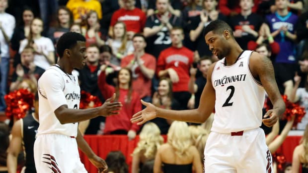 Basketball - All Bearcats