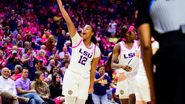 Basketball - Sports Illustrated LSU Tigers News, Analysis and More.