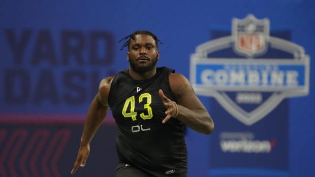 Brenden Bates Exhibiting Kentucky's Ideal Dynamic Tight End - Sports ...