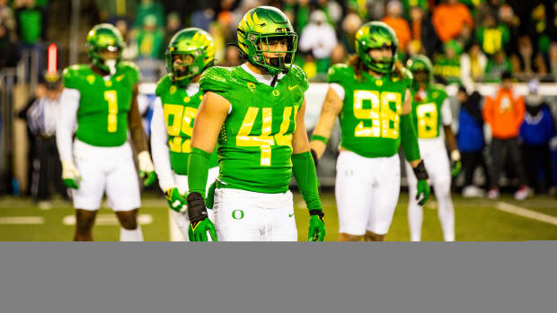 Oregon Ducks Football Announces Carlos Locklyn as New Running Backs ...