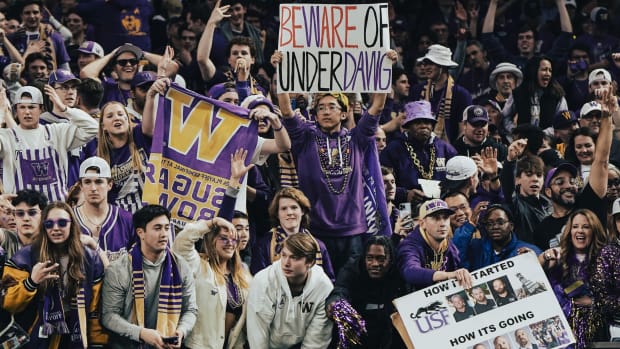 Fisch Will Open Spring Practices to Husky Fans - Sports Illustrated ...