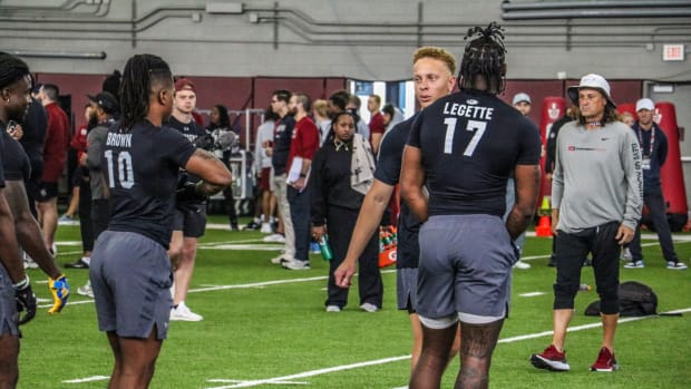 The Iowa Wave: What you need to know about the Hawkeyes tradition ...