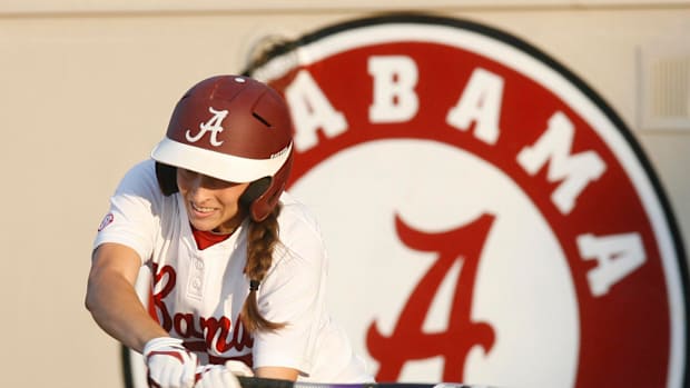 Softball - Sports Illustrated Alabama Crimson Tide News, Analysis and More