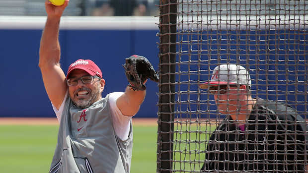 Softball - Sports Illustrated Alabama Crimson Tide News, Analysis and More