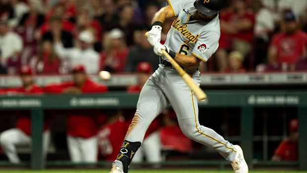 Pirates win arbitration case against 2B Neil Walker - Sports Illustrated