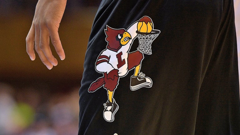 Louisville basketball court bringing back Dunking Cardinal - Sports ...