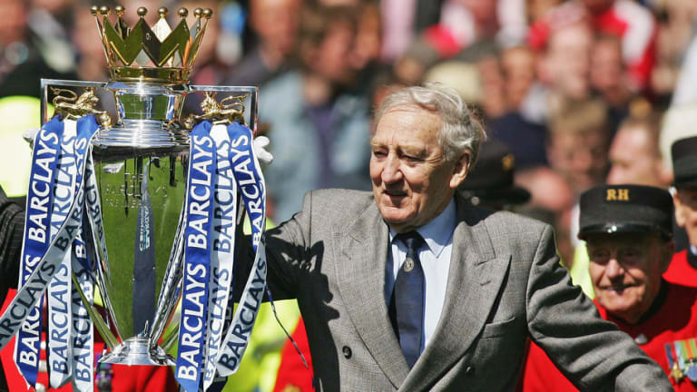 Former Chelsea Captain Roy Bentley Passes Away Aged 93 - Sports Illustrated