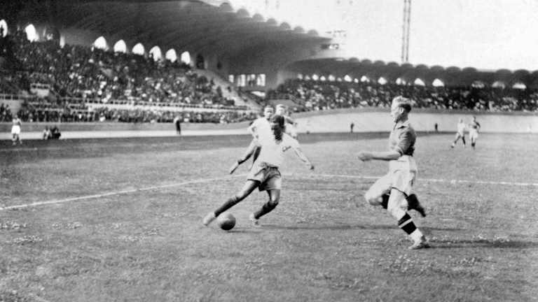 World Cup Countdown: 18 Weeks to Go - The Pre-War Pele & Bicycle Kick ...