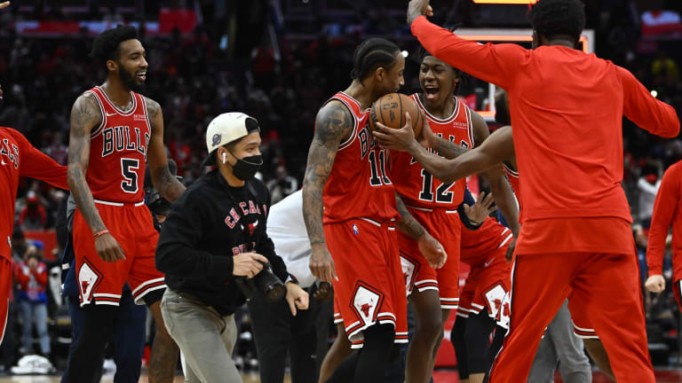 Watch DeMar DeRozan's Buzzer Beater To Beat The Wizards - Fastbreak on FanNation