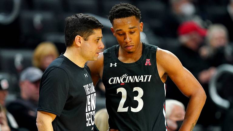 Wes Miller: Daniel Skillings 'Talks to Everybody' - All Bearcats