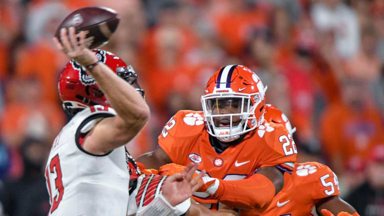 Clemson Tiger LB Trenton Simpson is Ready for the FSU QB Jordan Travis ...