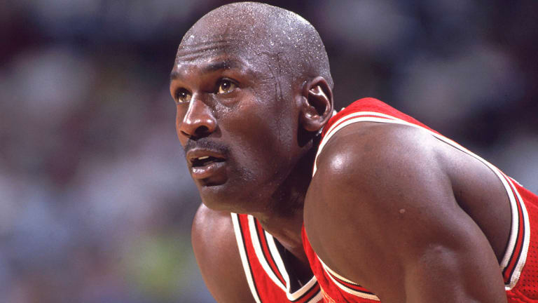 When Robert Parish stood up to Michael Jordan during a Chicago Bulls ...
