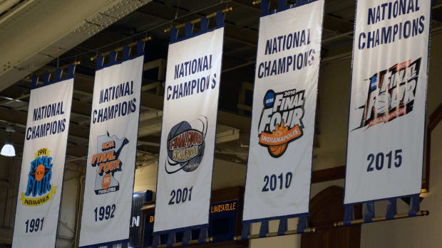 Duke Basketball Memory Lane: Christian Laettner's Other Buzzer-Beater ...