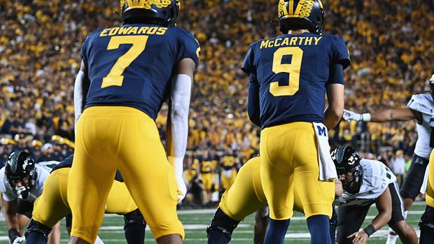 Corum, Edwards Most Productive Backfield Duo In Michigan Football ...