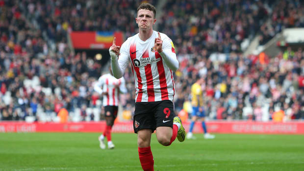 How might Sunderland replace Ellis Simms after his Everton recall ...