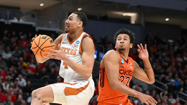 Longhorns Forward Dylan Disu Hints at Potential Return to Texas ...