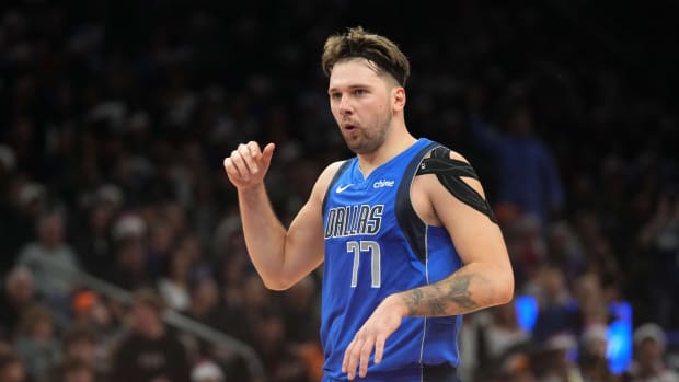 Dallas Mavs Reveal Injury Status for Kyrie Irving & Luka Doncic vs. Golden State Warriors ...