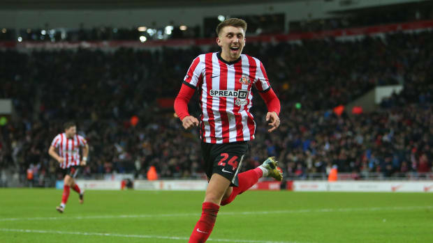 EXCLUSIVE: Sunderland open contract talks to stave off Premier League ...