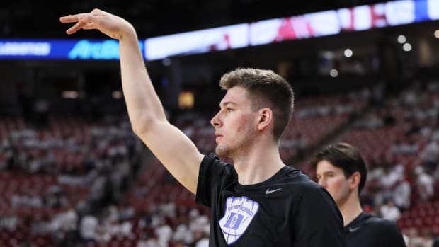 Duke Basketball Announces Starting Five for Battle at Arkansas - Sports ...