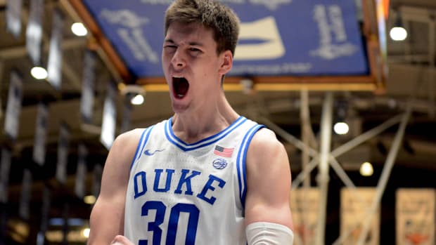 Duke Basketball Star Leaves Floor With Apparent Injury - Sports ...