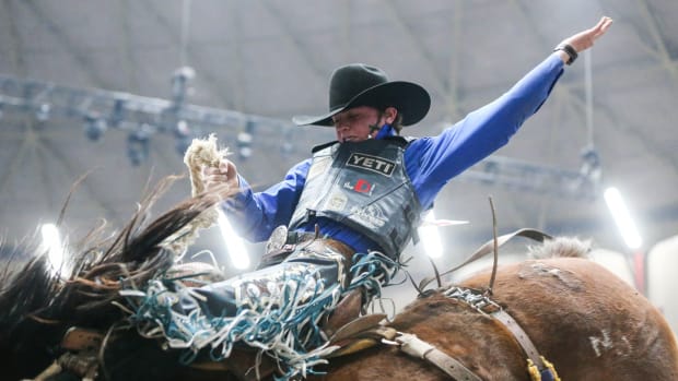 Ryder Wright, Stuart Wright Dominate Saddle Bronc Events in Las Vegas ...