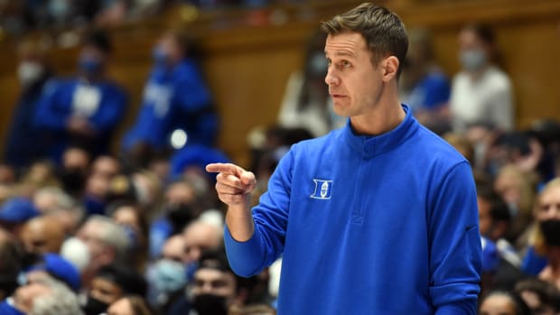 Five-star shooting guard hearing from entire Duke basketball staff ...