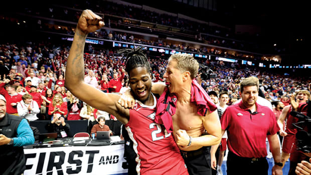 With Hogs out of contention, another Arkansas team gives postseason ...