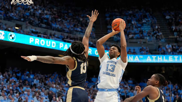 Hubert Davis on UNC Basketball Sophomore's Career Scoring Night ...