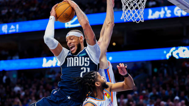 Former Razorback Daniel Gafford makes quick splash for Dallas - Sports ...