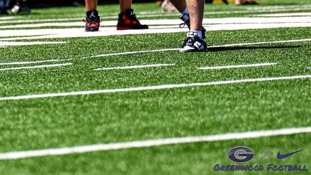 Greenwood Bulldogs quarterback has Arkansas Razorbacks on mind - Sports ...