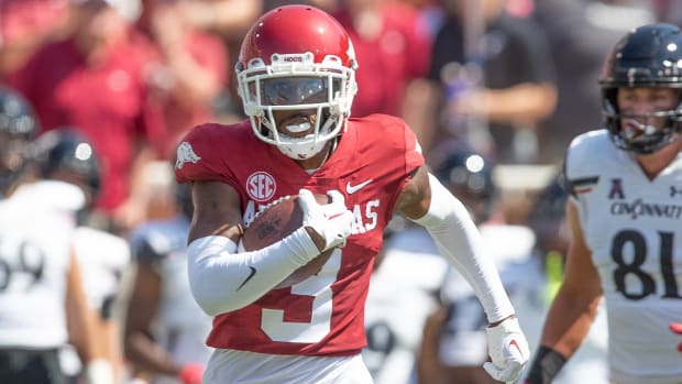 Hogs Scrap, Claw Way to Win Over Cincinnati Bearcats in Razorback ...
