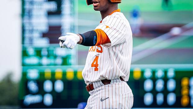 Texas Longhorns Notebook: No. 19 Texas Longhorns Split Midweek Series ...