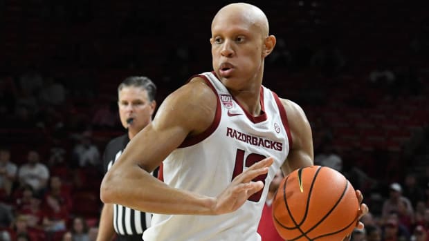 Razorbacks' freshman Jordan Walsh named to watch list for Julius Erving ...