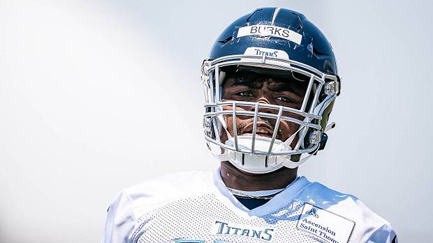 Treylon Burks Can't Get Through First Titans' Practice - Sports ...
