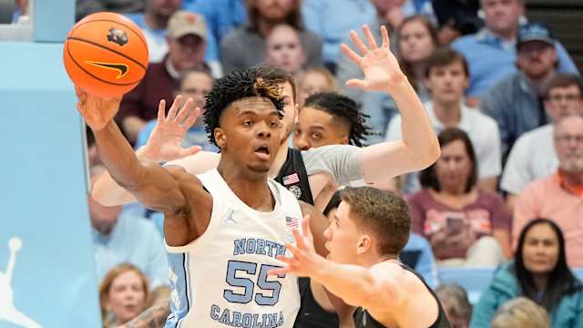 UNC Basketball: Hubert Davis Wants More Consistent Defensive Effort ...