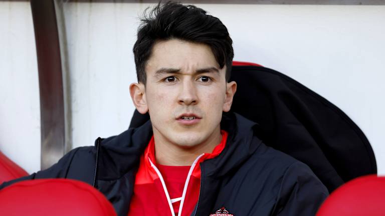 'He's a defender' - Luke O'Nien fails to prompt rethink despite ...