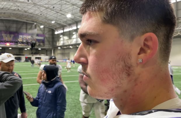 Husky Roster Review: Durfee Is Leading Man Who Will Play Support Role ...