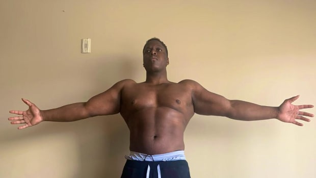 USC football offers Wyoming offensive lineman transfer Emmanuel Pregnon ...