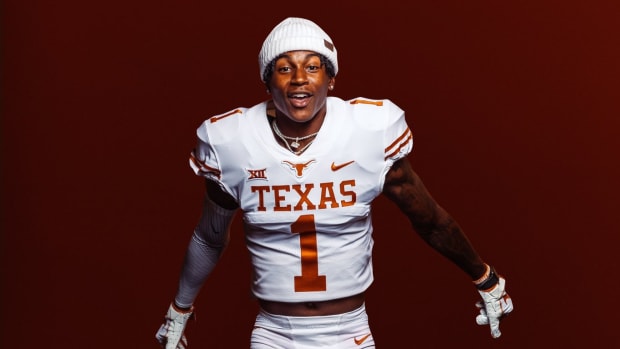 Texas A&M Aggies Star Evan Stewart Enters Transfer Portal; Texas ...