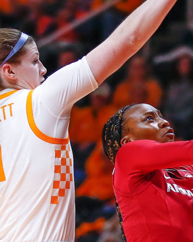 Neighbors, Daniels, Spencer after Hogs fall to No. 1 South Carolina ...