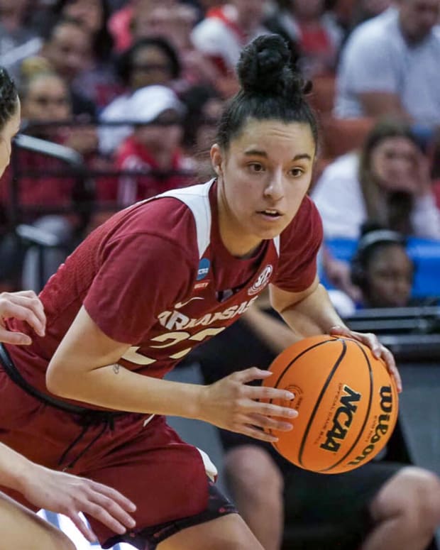 Hogs' Makayla Daniels, Amber Ramirez Preview Utah - Sports Illustrated ...