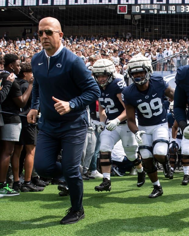 How Did the Penn State White Out Begin and Why do Penn State Fans Wear ...