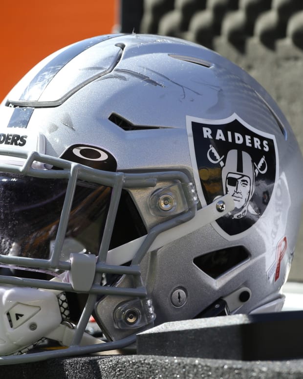 Podcast: Las Vegas Raiders Super Fan Wayne Mabry, The Violator - Sports ...