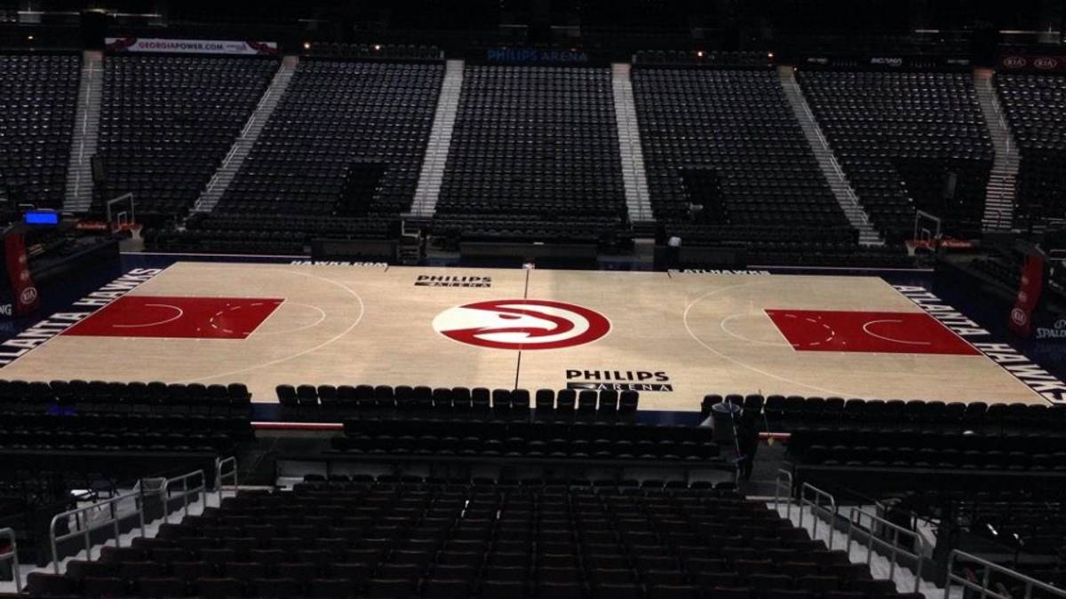 Atlanta Hawks Basketball Court Mayor Reed, Dominique Wilkins Unveil