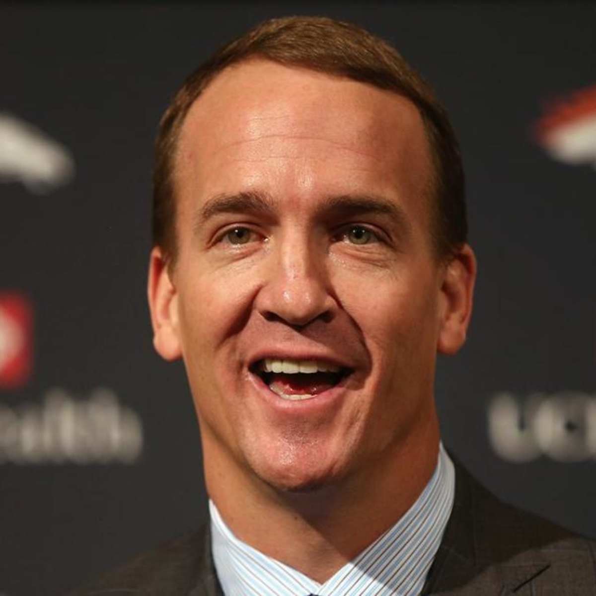 peyton manning lips